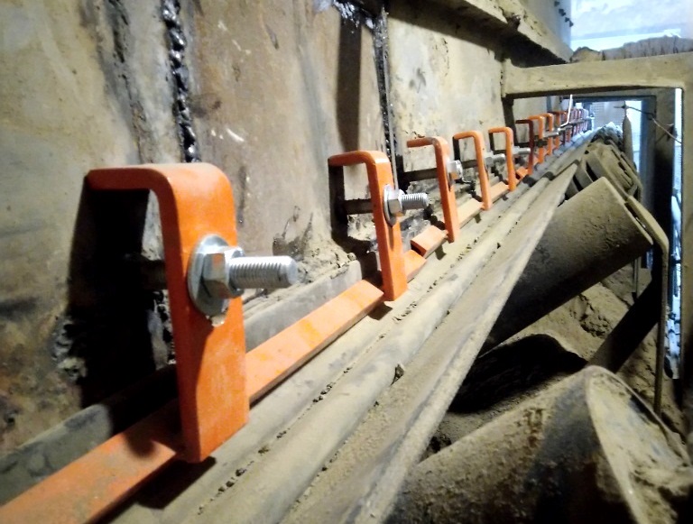 Apron Seal Provides Significant Reduction in Dust and Spillage at ...