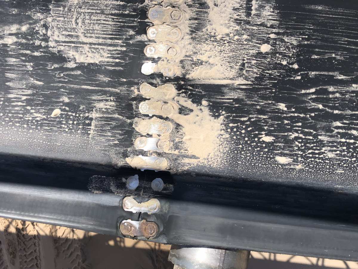 Mr. Blade Technician Installs Durt Hawg Cleaner to Eliminate Carryback